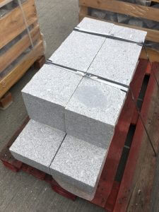 Granite Setts UK Photo Gallery: Driveway & Landscape Project Showcase